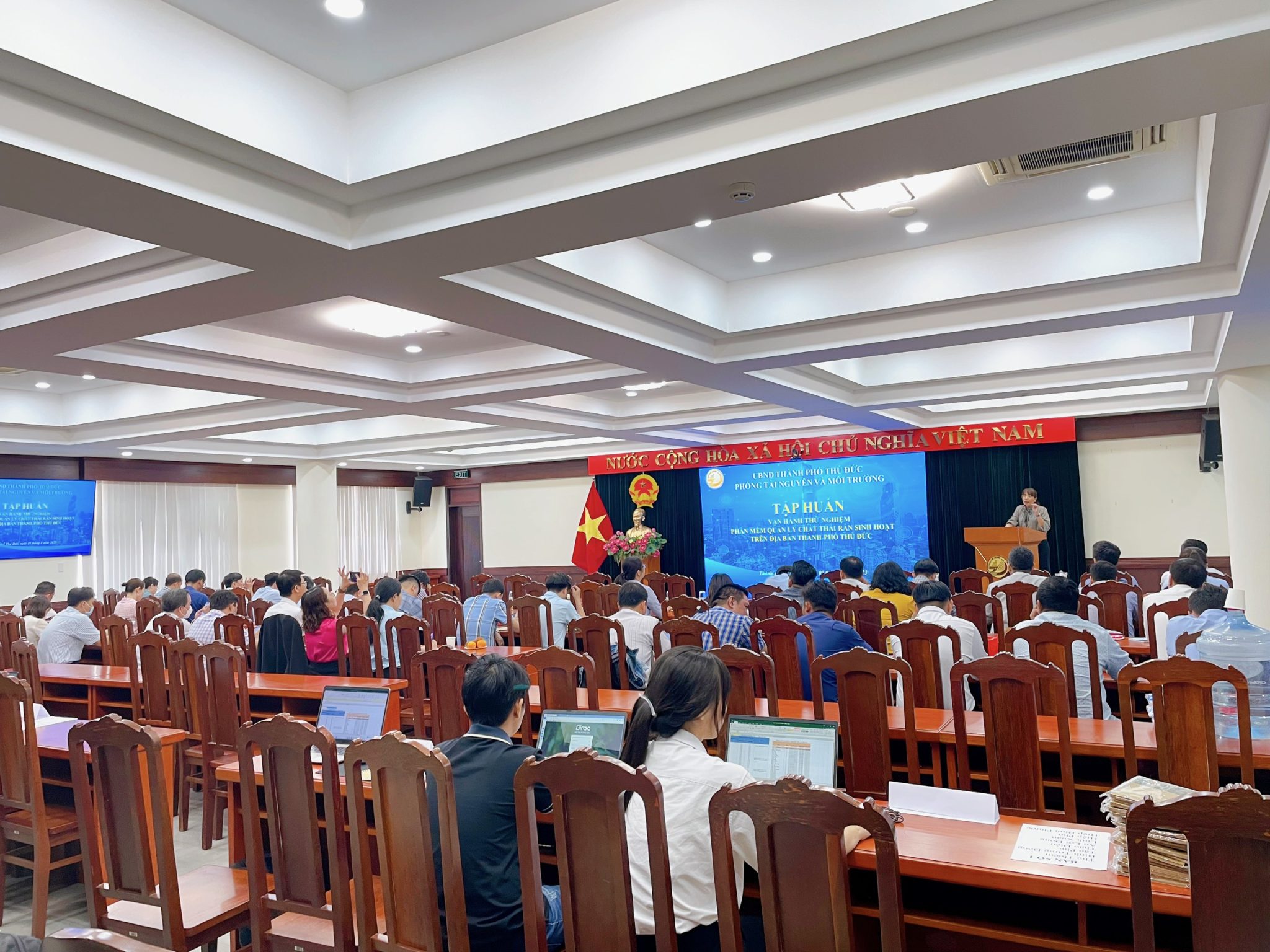 GRAC tập huấn các phường ở Thành phố Thủ Đức chuyển đổi số quản lý rác ...