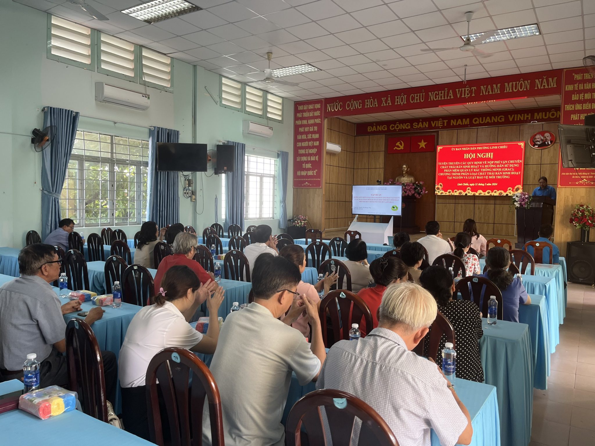 Grac tuyên truyền phí vận chuyển và hướng dẫn sử dụng app Grac cho ...